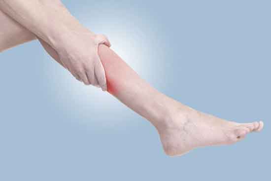 Wadenschmerzen: 8 Ursachen, Behandlung und Prävention